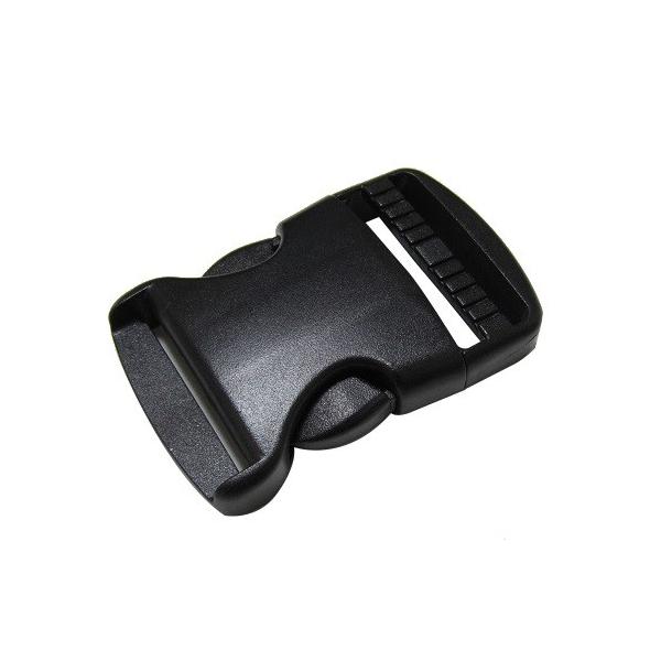 ロックベルトやジョイントベルトに採用しているバックルです。