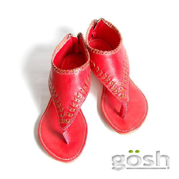 ゴッシュ レザーサンダル Karlinエキゾチックなフラットサンダル！後ろジップで脱ぎ履きしやすく、ソフトな牛革が優しく足甲を包み込みます。フラットなので歩きやすく、オリジナリティ溢れるデザインは、エスニック・リゾート風からデイリー・カジュ...