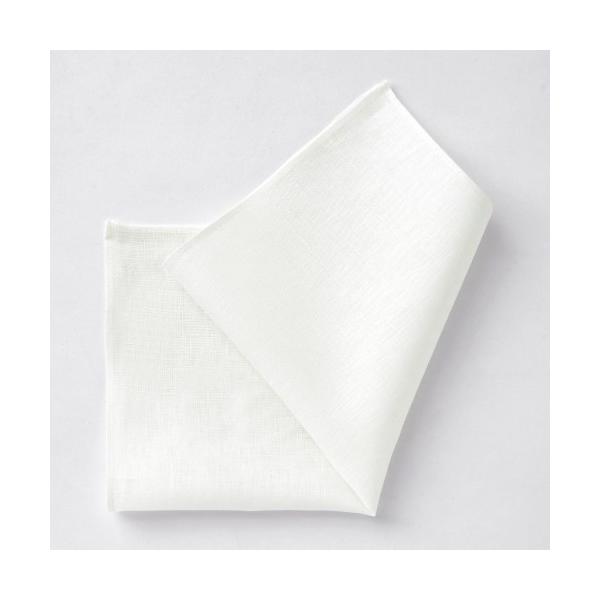 チーフは、麻・綿・絹の順にフォーマルであるとされます。 中でも白いリネンは、ポケットチーフの中でも最もフォーマルなアイテムです。 見た目が美しくカッチリした雰囲気を演出できます。 フォーマル・結婚式・二次会・パーティー等のスーツ・ジャケット...