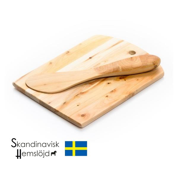 ○北欧スウェーデンのブランド、Skandinavisk Hemslojd（スカンジナヴィスク ヘムスロイド）の天然木のバターナイフとミニまな板のセットです。○スウェーデンの熟練した職人が、ひとつひとつ手作りしています。○まな板は、テーブルに...