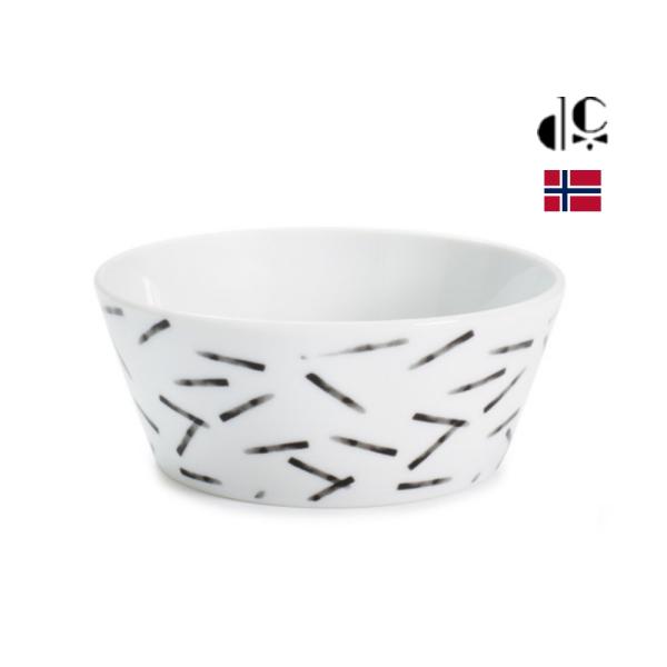 ・ダーリンクレメンタインは、　北欧ノルウェーのデザインスタジオのブランドです。・ピクルス/PICKLESシリーズの　Confetti（コンフェッティ）のボウルは、　紙ふぶきなどをモチーフした　素朴な水彩調で描かれたデザインが特徴です。・容量...