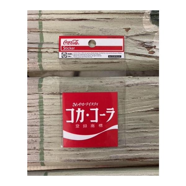 耐光・耐水仕様のステッカーです。XXSサイズ：約5cm〜（種類によりサイズが異なります）アメリカン雑貨の王道のコカ・コーラ　ブランドのステッカー。車の窓、旅行トランク等、色々な物をオリジナルカスタムしてください。ステッカーでカスタムするだけ...