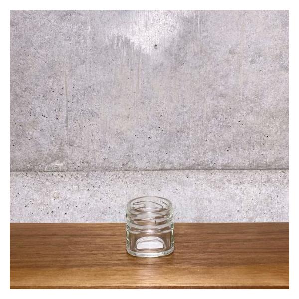 味彩30 四角ST 瓶（本体）◇小さくてかわいい小瓶です！◇ジャムや佃煮、調味料入や小物入れに！◇対応の蓋は8色あるので用途や中身によって変えれます。【味彩シリーズ】●容量：約 32ml●重量：約 50g●口部：43ツイスト●サイズ（胴径×...