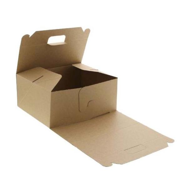 ◇ナチュラルなクラフトテイストの食品箱です。◇内側耐油加工。◇カットケーキ8〜9個が目安です。※オーブン不可電子レンジ不可食品の長期保存には適しません。●レンジ：不可●サイズ：190×240×高105mm　取手の高さ：50mm●材質：未晒ク...