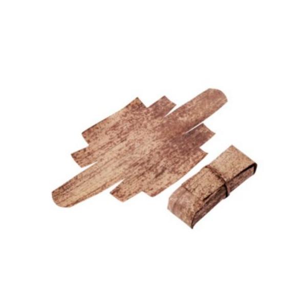 ※ 画像の竹皮ヒモは別売です。※ 天然素材は形状や色に必ず個体差があります。※ 竹皮製品は水分によりカールしやすくなります。竹皮 KTK-７◇抜き型を作り、包みやすい工夫をしました。いろいろな商品が包みやすくなりました。◇筍を包んでいた皮が...