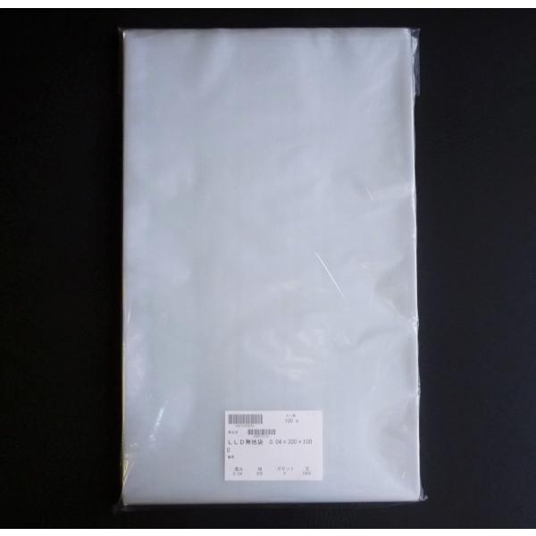 ポリ袋（無地）カラー：透明サイズ：300×1000mm厚み：0.045mm材質：ポリエチレン(LLD)数量：100枚こちらの商品は他の商品（同梱不可商品除く）と同梱可能です。