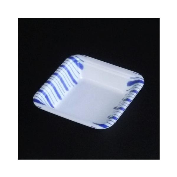 トレー　新LC12-30S　あおやぎサイズ：外寸/120×120×30mm　底寸/74×74mm1枚重量：2.5g材質：PSP耐熱温度：85℃（電子レンジ不可）入数：100枚※こちらの商品は他の商品（同梱不可商品除く）と同梱可能です