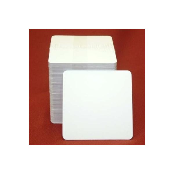 【商品】紙コースター【厚み】1mm厚【形】丸型/角型【色】白無地　【枚数】5000枚1パック100枚入りに小分けされて使いやすくなっております。厚みもしっかり1mmありますので安心です。ホテルや飲食店にも大量に納品しておりますのでお安く提供...