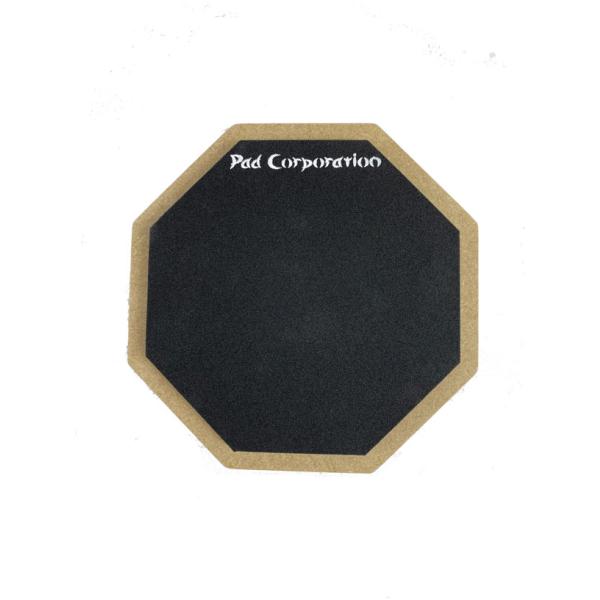 Pad Co PP-06 SD/BRパッドコーポレーションオリジナル練習パッド多くの練習パッドは弾み過ぎる傾向があるため、あまり弾み過ぎず、でも気持ちの良い打感が得られる打面を目指しました。スタンドに取り付ける台座部と打面部を分けることによ...