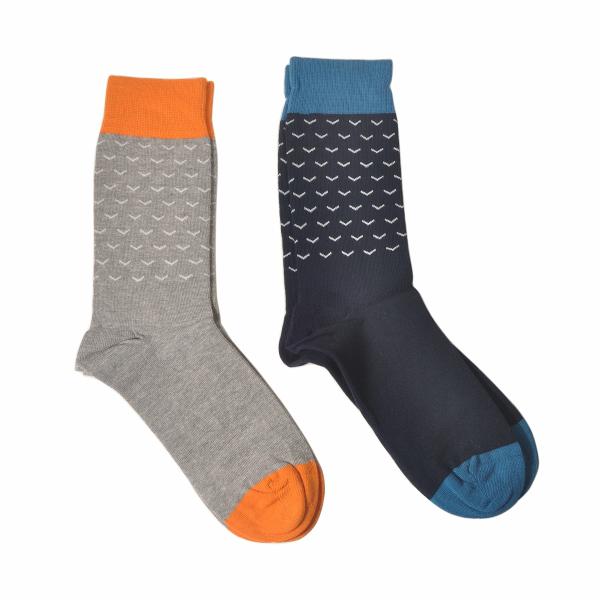 コペンハーゲン発のデモクラティックソックス。他の北欧系のソックスブランドと違ってさり気ないシャレ感が。。。古き良きオーセンティックスポーツソックス風のヘビーウェイトでくたッとした見た目も新鮮です。コットンの風合いに絶妙なフィット感！当店イチ...