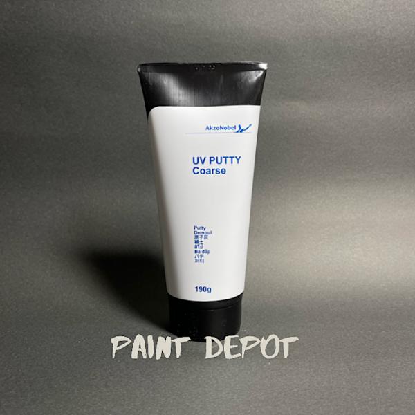 ●小さな面積の補修用のUV硬化パテです●チューブ入りなので適量の塗布が容易で無駄が少なく　作業時間も削減されます●旧塗膜、スチール、アルミニウム、プラスチック等　さまざまな被塗物に塗布可能です。●シッケンズオートサフェーサーUVとの併用が最...