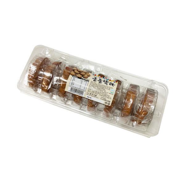 韓国の伝統お菓子です。小麦粉を蜂蜜または砂糖水でこねて型を取り油で揚げたものです。