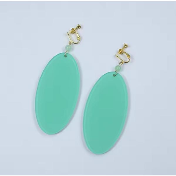 残り在庫数(本日0:00時点)：6イヤリングイヤリングシンプルで洗練されたデザインのミントグリーンのイヤリング。原作を忠実に再現したデザインで、イベントなどで大活躍！イヤリングタイプなのでピアスの穴が空いていなくてもつけることができます。材...