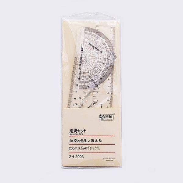 残り在庫数(本日0:00時点)：420cm定規set20cm定規setこのシンプルな透明プラスチックの定規セットは、学生や教師に最適です。セットには20cm定規、45度の三角定規、30度/60度の三角定規、そして分度器が含まれています。これ...