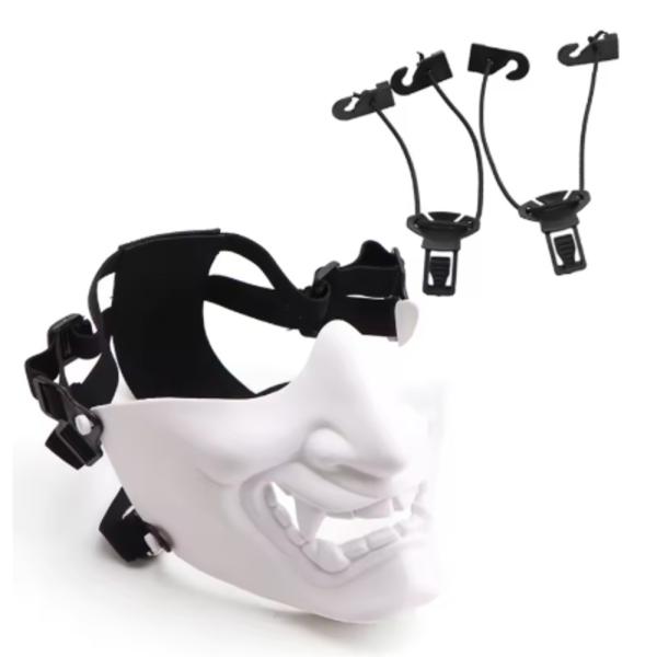 残り在庫数(本日0:00時点)：2白個性を演出するマスクで、イベントでも視線を集めよう！この半顔タイプのマスクは、独特なデザインと実用性を兼ね備えたマルチユースのマスクです。素材は高品質の耐衝撃プラスチックを使用しており、軽量かつ耐久性に優...