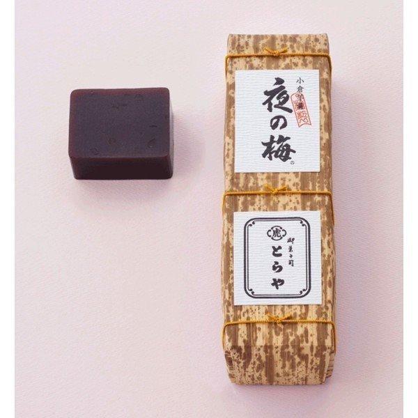 残り在庫数(本日0:00時点)：9991本1本「大棹羊羹」は、1本の中に2つの羊羹が入っています。伝統の竹皮の装いはそのままに、1本で2度お楽しみいただけます。ご家庭でのお茶の時間、ギフトなどに。梱包内容：夜の梅（小倉羊羹）１本入りサイズ：...