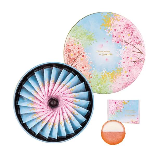残り在庫数(本日0:00時点)：999春の澄んだ青空と咲き誇る桜に包まれ、心が自然と前を向く。新たな門出を祝う、春の特別な贈り物です。出会いや変化に満ちた季節、人生の新しい一歩を踏み出す勇気に、桜がやさしく背中を押してくれる様子をパッケージ...