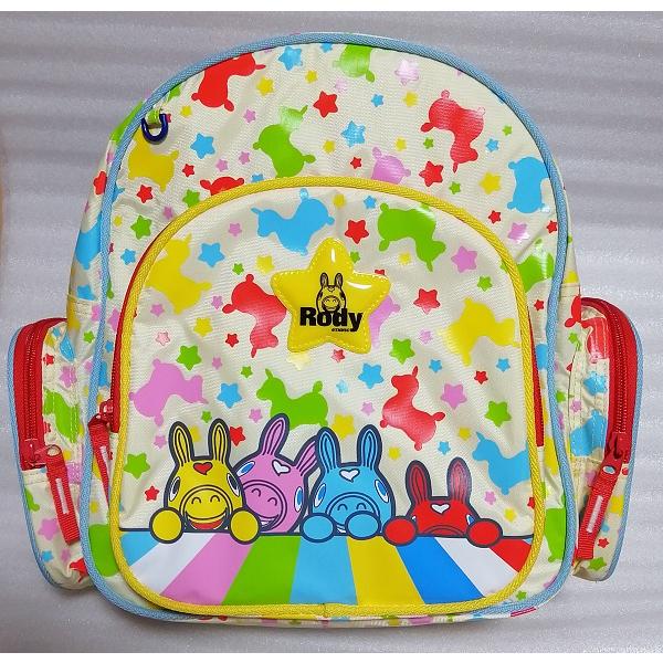 (訳あり半額)左右非対称向かって右側の縫製が少し曲がっているため(1枚目の画像右側)メーカー希望小売価格4,290円(税込)サイズ：約H300xW270xD130mm素材：ナイロン株式会社バンダイ