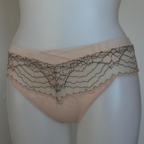 VALISERE by Triumph（ヴァリゼール バイ トリンプ）Captivating(キャプティベイティング) ストリングショーツTバック【ブランド】・VALISERE by Triumph　■商品番号: 10196605"・型番：...