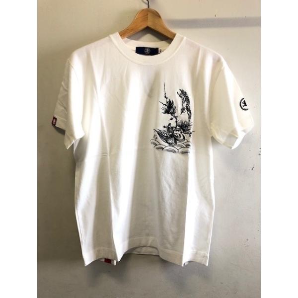 悟空本舗の刺繍入りＴシャツフロントと背面に刺繍が施されております。単色で表現されたデザインはシンプルで◎定価　￥6,900-(税別)
