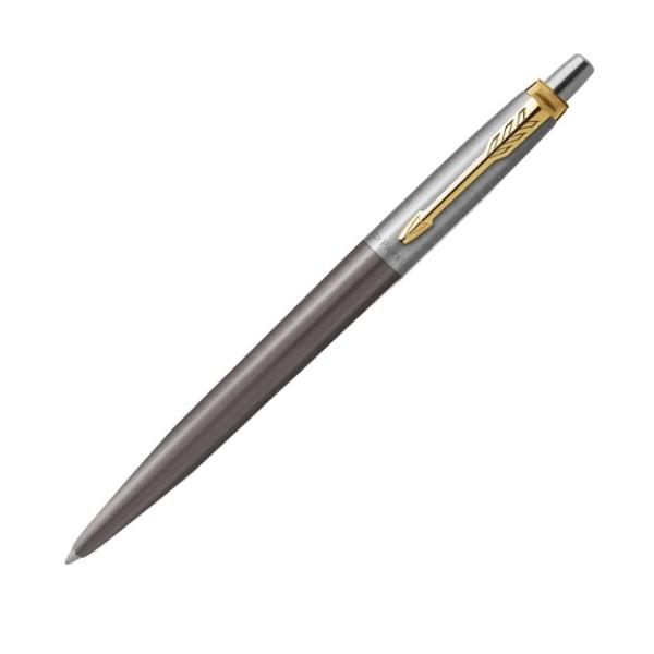 ●JOTTER／ジョッター グレイＧＴボールペン発売　：　PARKER／パーカー内容　：　本体／油性ボールペン仕様　：　ボディ：ステンレススチール　パーカーグレイラッカー仕上げ　　　　　クリップ・トリム：ゴールドＰＶＤ仕上げ方式　：　ノック...