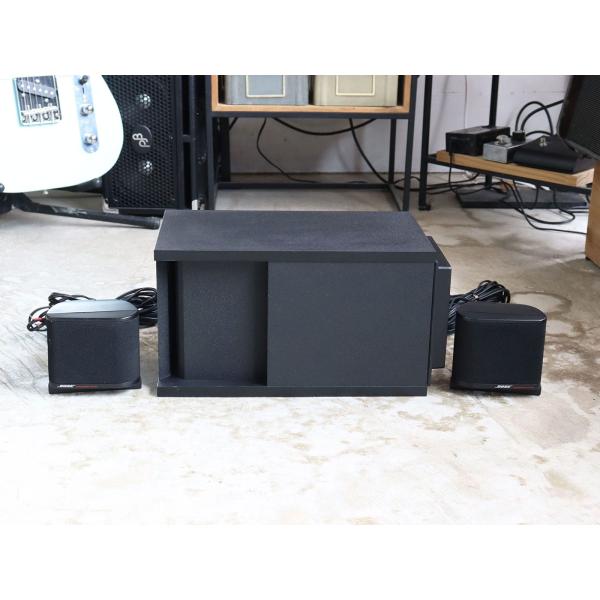 BOSE ACOUSTIMASS 3 SERIES SPEAKER SYSTEM が中古で入荷しました。ウーファーとサテライトスピーカーx2の2.1ch仕様。写真のように使用感はありますが、大きな傷はなく動作も良好です。その他気になる点など...