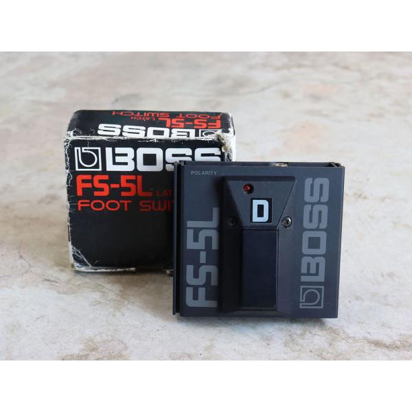 BOSS FS-5Lが中古で入荷しました。ラッチタイプのフットスイッチです。写真のようにスイッチ上部にDのステッカー、そのほか細かな傷がございますが、問題なく動作いたします。元箱が付属いたします。その他気になる点などございましたらお気軽にお...
