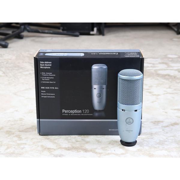 AKG Perception 120が中古で入荷しました。写真のような小傷がございますが、音声動作に問題はなく、まだまだお使いいただけます！元箱、取扱説明書など付属いたします。写真にてご確認くださいませ。その他気になる点などございましたらお...