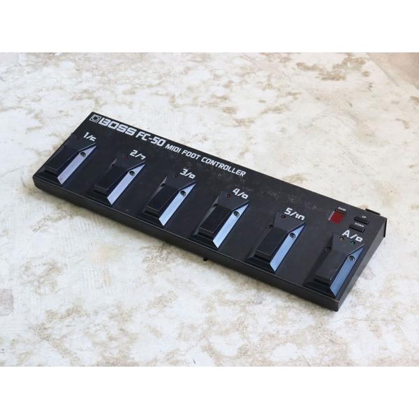 BOSSのMIDIコントローラー、FC-50 が中古で入荷しました。写真のように天面の塗装剥がれなど使用感はありますが、問題なくお使いいただけます。その他気になる点などございましたらお気軽にお問い合わせください。