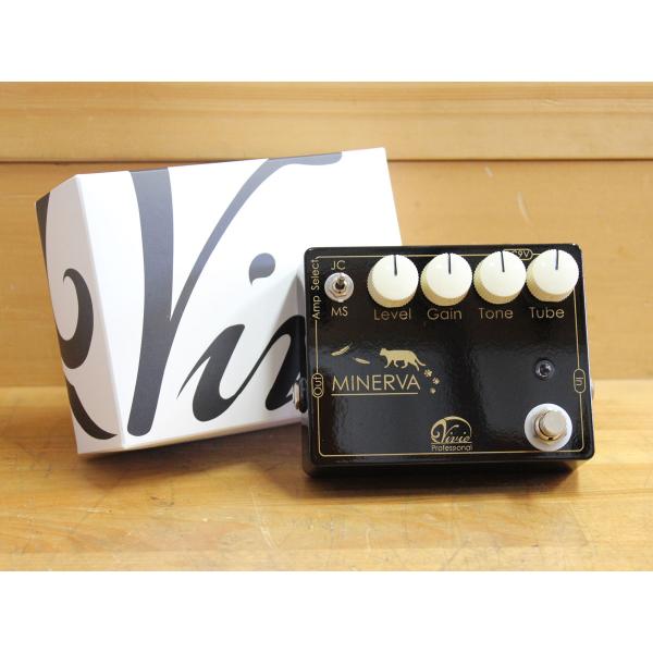 大村孝佳氏シグネチャーエフェクターIRENE66の開発にあたり、数多くのハイエンドアンプと定番アンプであるRoland JC-120、Marshall JCM900JCM2000の音響特性を徹底的に解析。その解析したデータをもとにMINER...