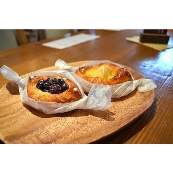 1セット入り数：500枚　 　サイズ　  ：150×150mm（横×縦）　　 材質　　 ：紙　　 特長　　 ：当店オリジナル柄の「シェーン」柄が描かれたグラシンシートです。　　　　　　　 「シェーン」とはドイツ語で「美しい、きれいな」という...