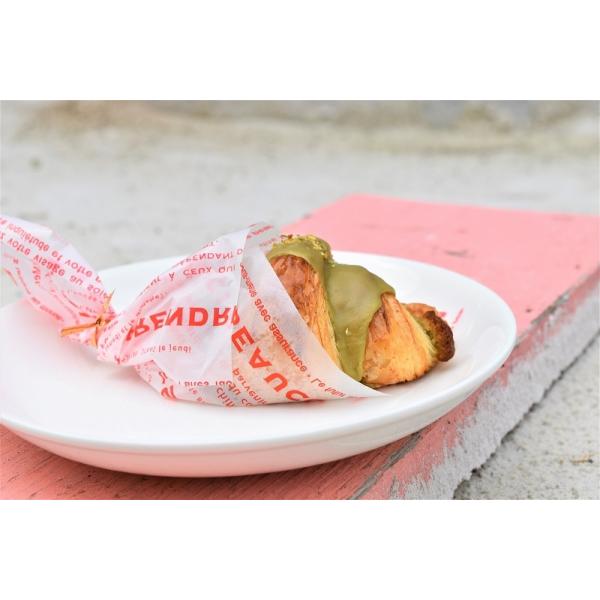 1セット入り数：500枚　 　サイズ　  ：254×80mm（横×縦）　　 材質　　 ：紙　　 特長　　 ：当店人気「メルシー」柄の文字の小さなタイプのグラシンシートです。　　　　　　　  鮮やかなセリーズ（さくらんぼ）色の文字が印象に残る...