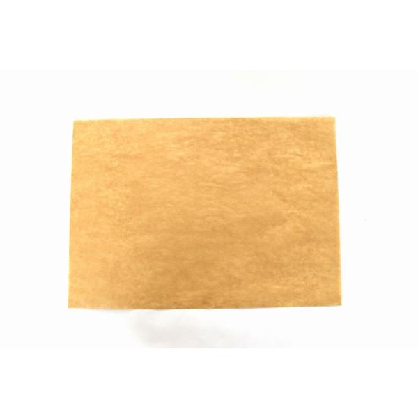 1セット入り数：500枚　 　サイズ　 ：300×400mm　　 材質　　 ：茶グラシン紙　　 特長　　 ：薄い茶色のグラシン紙です。　　　　　　 　 ベーキング・電子レンジには対応しておりません。　　　　　　 　 耐油性・耐水性はございません。
