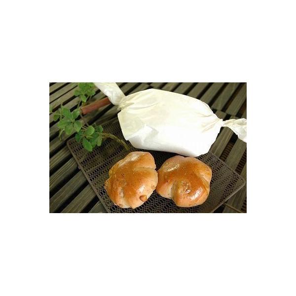 1セット入り数：1,000枚　 　サイズ　 ：197×275mm　　 材質　　 ：純白ロール紙　　 特長　　 ：白色無地の純白ロール紙です。　　　　　　 　 紙力が強い片艶の紙で、包装適性に優れています。　　　　　　 　 グラシン紙より透明...