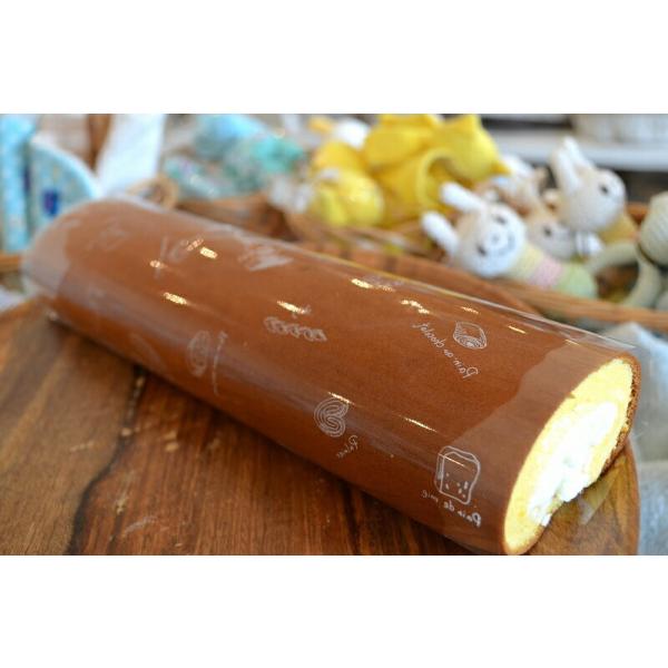 1セット入り数：500枚　 　サイズ　  ：＃30×300×400mm（フィルムの厚さ×横×縦）　　 材質　　 ：OPP（二軸延伸フィルム）　　 特長　　 ：パン柄のOPPシートです。　　　　　　　 透明度が高く、引張強度があり、防湿性に優...