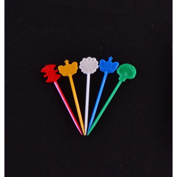 1セット入り数：1,000本　 　サイズ　 ：65mm　　 材質　　 ：PE　　 特長　　 ：様々なタイプの形や色をしたピックです。　　　　 　　　 生チョコやサンドイッチ等にお使い下さい。　　　　 　　　 お子様の手の届かない所へ置いて下...