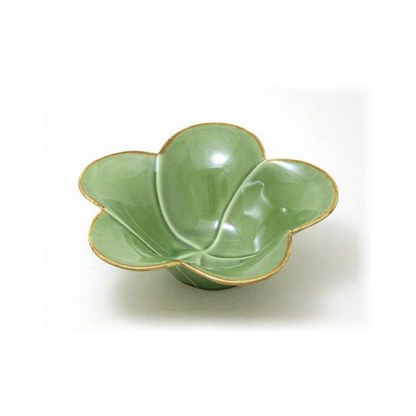 ジェンガラ定番モチーフのフランジパニの花。重宝する深さと、キュートなデザインのボウルです。かき氷の器としても人気。