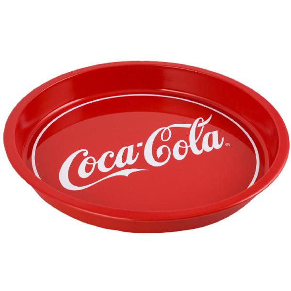 サイズ：(約) φ315/D35 mm大人気Tinシリーズのコカ・コーラよりコーラロゴが目に飛び込んでくる可愛いトレーお盆や、ランチョンマットとして、BBQやアウトドア、お家でカフェなどにもピッタリ。お部屋やショップのインテリアとしてはもち...