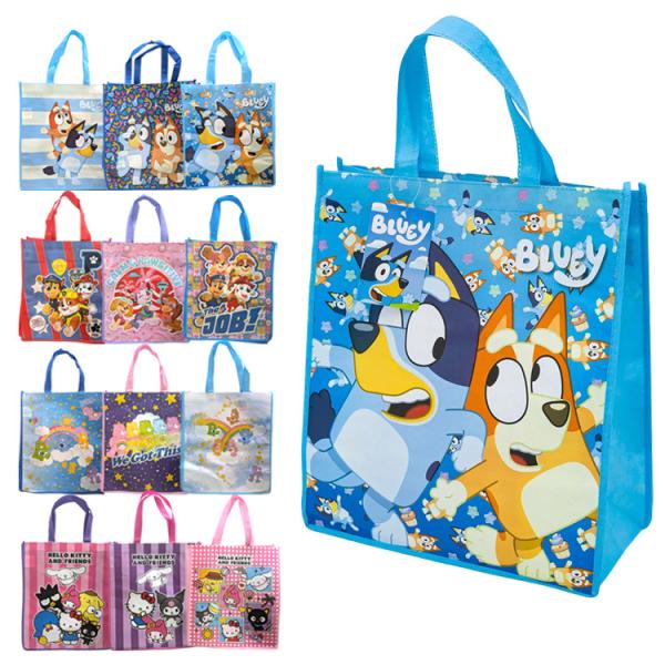 サイズ(約)：39W×15D×38.5H cm 素材：ポリプロピレン100保育園、幼稚園、小学校の補助バッグや道具入れに鞄に忍ばせて置くとエコバッグとしてもとっても便利!!※こちらの商品は折りたたんで発送させていただきます。【備考】※こちら...