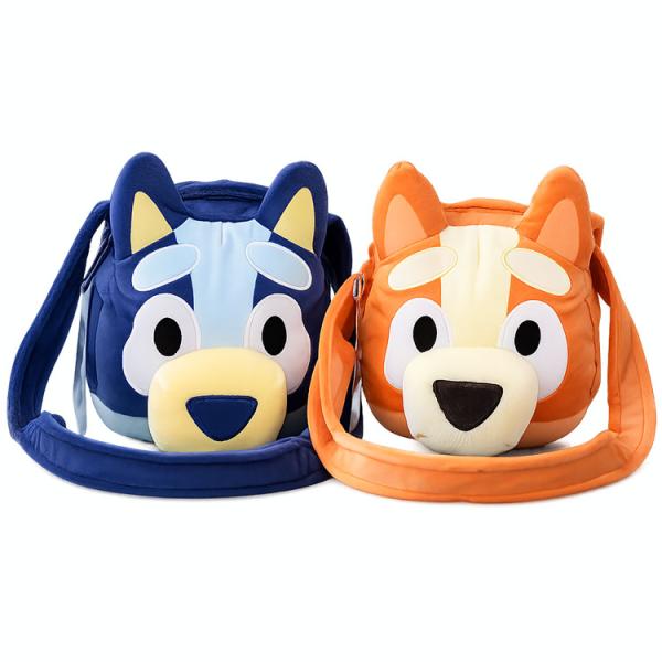キャラクター：BLUEY ブルーイサイズ(約)：17H×18W×13D cm肩紐：92ｃｍブルーイとビンゴの可愛いショルダーバッグふわふわのお人形が斜めがけバッグに！姉妹で、兄弟で、お揃いも可愛い！【備考】・ラッピング可(ラッピングバッグを...