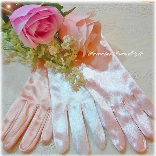 【サイズ】お色によってサイズが異なりますので下記よりご確認ください(ホワイト/ピンク/ピーチ) ・XS　全長15.5/15/- cm　/　掌囲(一周)13/13.5/- cm ・S　全長17.5/16/16.5 cm　/　掌囲(一周)13....