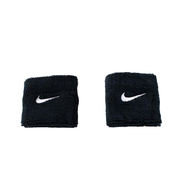 ストレッチ素材でしっかりフィット。スウッシュロゴの刺繍入り。洗濯機使用可。■素材：コットン70%、ナイロン19%、ポリエステル7%、ゴム4%■生産国：タイ■サイズ：長さ18cm×横4.5cm×縦1cm■カラー：010ブラックNIKE ナイキ...