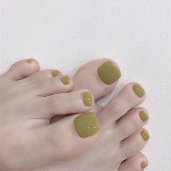 ● デザインネイルチップで色づきがよく、オフィス、外出、各イベントの参加によく似合います。● 簡単に着装でき、爪全体に密着してしっかりくっつく！ヒビ割れにくい！ソフトで耐久性に優れております。● 独特なデザインで更にきれいなイメージアップさ...