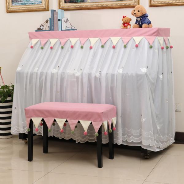 【素材】ポリエステル　【サイズ】 ピアノカバー 約横153*幅34*高さ120cm  国内外のアップライトピアノのフルカバーとしてご使用頂けます。ほとんどのサイズのピアノに適合します。【耐久性】丈夫で軽い素材で、洗いやすく、耐久性があり。「...