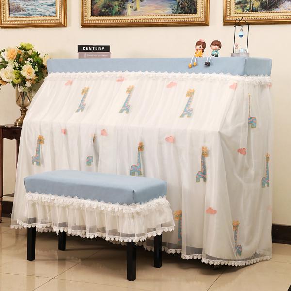 【素材】ポリエステル　【サイズ】 ピアノカバー 約横153*幅34*高さ120cm  国内外のアップライトピアノのフルカバーとしてご使用頂けます。ほとんどのサイズのピアノに適合します。【耐久性】丈夫で軽い素材で、洗いやすく、耐久性があり。「...