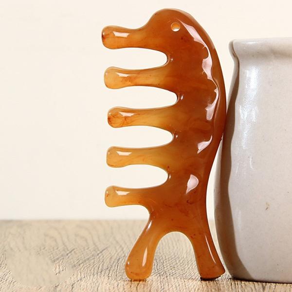 ●サイズ：Aタイプ：約110mm×45mm。材質：牛角+樹脂●高品質：人工的に作ります、精巧に磨かれて、鏡面仕上げ、なめらかな表面を有するので、肌を傷つけない。●使用効果：コラーゲンの再生を促進し、詰まった毛穴をきれいにするし、にきびを制御...