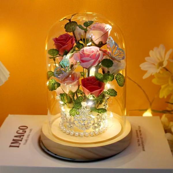 【サイズ】：直径約14cmX高さ約21cm【花材】：最高級の造花を使用しています（品質保証）　ポット：ガラス　 【LEDライト付き】：スイッチと電池交換は底面にあります、電池は付きません。【永遠の花】水やり、水換えの世話や手間が要らず、とっ...
