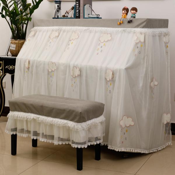 【素材】ポリエステル　【サイズ】ピアノカバー（153*34*120cm）+椅子カバー：58*38cm（1人用） 国内外のアップライトピアノのフルカバーとしてご使用頂けます。ほとんどのサイズのピアノに適合します。【耐久性】丈夫で軽い素材で、洗...