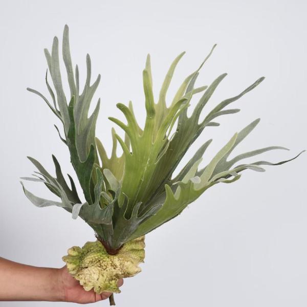 【カラー】第一枚画像通り 【材質】プラスチック、絹布【サイズ】53×25×25【本物そっくり】プラスチック製ですが、遠くから見れば、生き生きしてる本物の植物に見えます、空間に緑や新鮮感をもたらします。【お世話不要】フェイクグリーンなので、水...