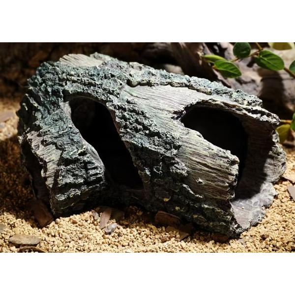 - 多機能な利用：- 素材：樹脂-サイズ：21cm*13cm*9cm- 隠れ家：リザード、ヤモリ、ヘビなどの爬虫類が安心して身を隠せるスペースを提供。- 休憩・脱皮場所：表面の粗い質感が脱皮を助け、また日向ぼっこや休息にも最適です。- 水槽...